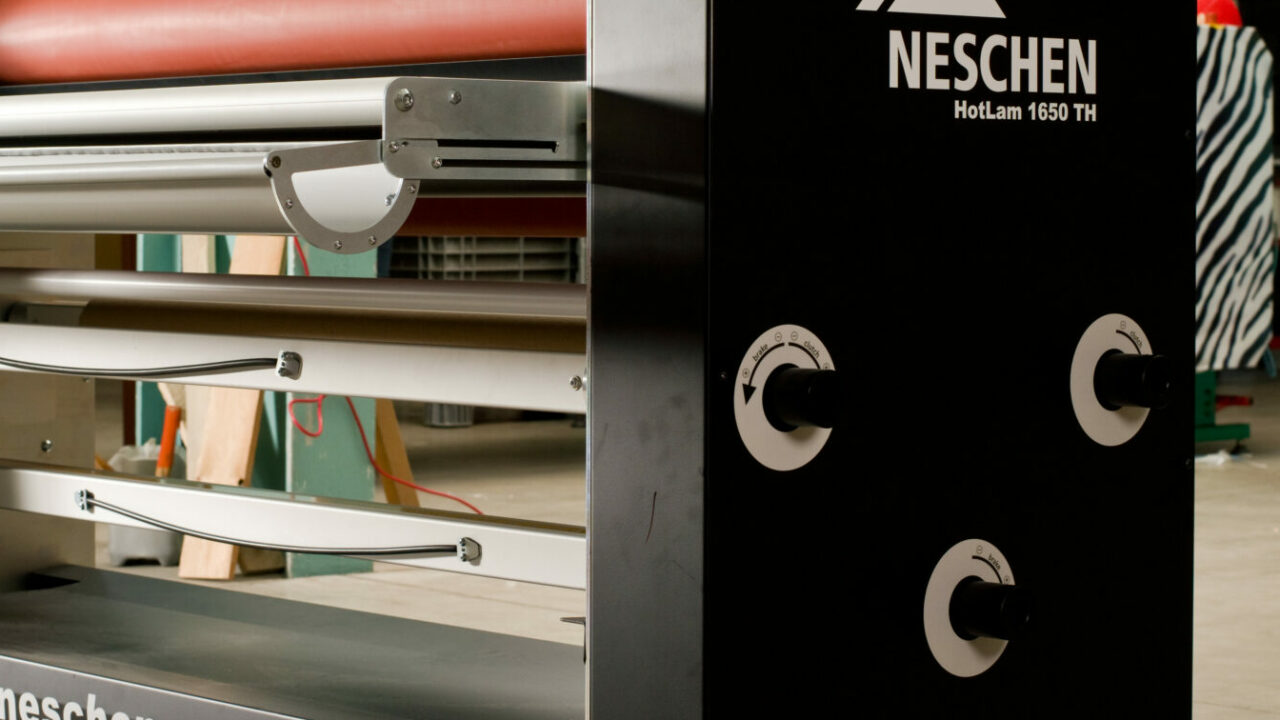 Neschen Hotlam 1650 TH - Stick On Signs - Wholsale